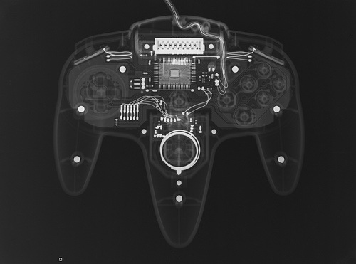 Game Consoles under X-Ray | Amusing Planet